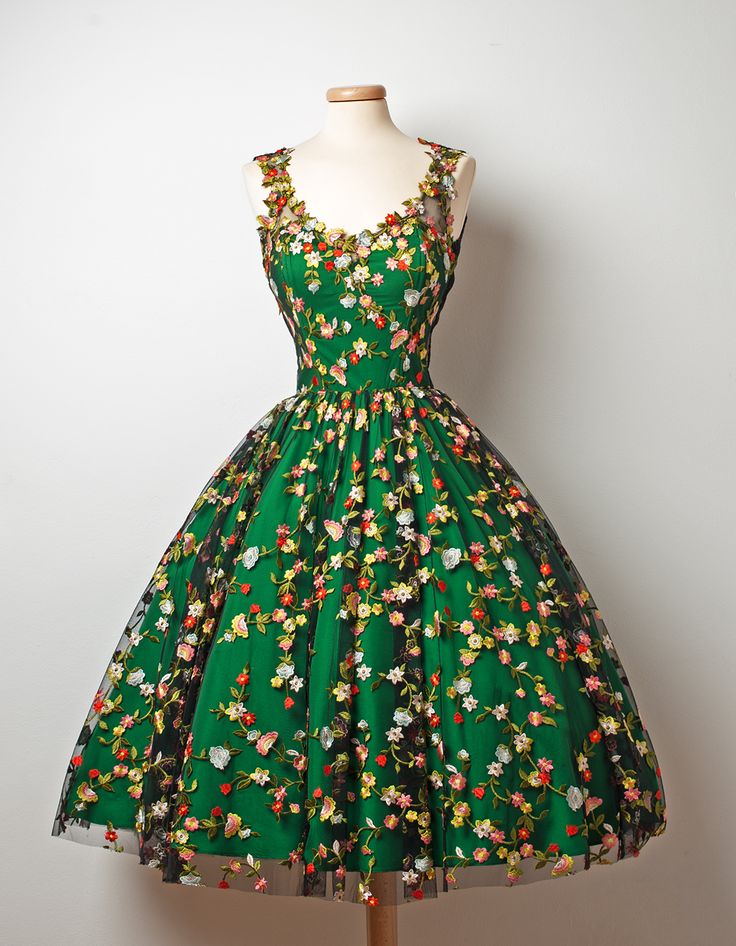 A-line V-neck Tea-length Green Homecoming Dress With Appliques ...